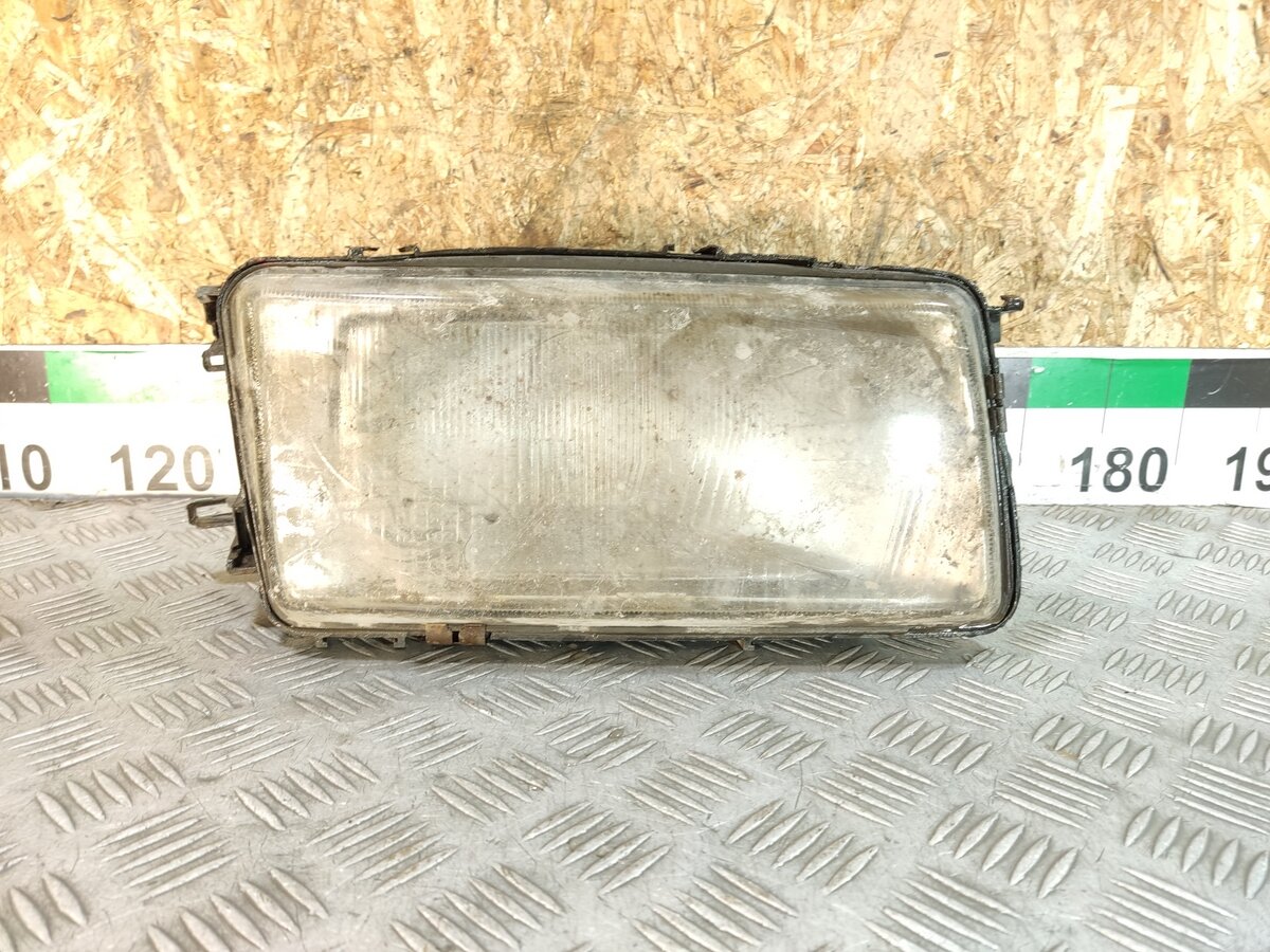Фара правая AUDI 80/90 1986-1991 084411107