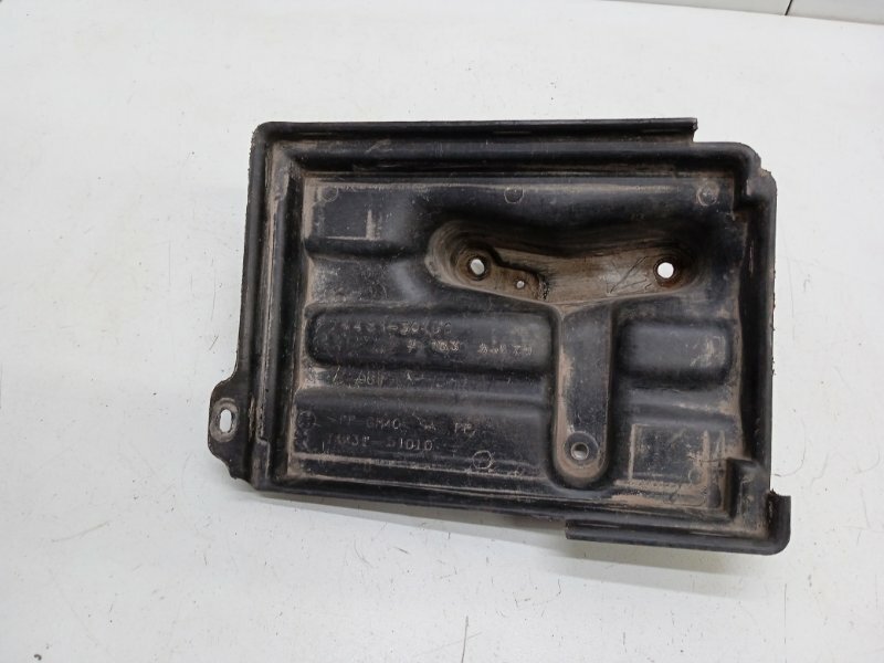 Б/У Тойота Марк 2 X110 Площадка под АКБ Toyota Mark 2 2002 X110 117779 TOYOTA арт. 7443130160