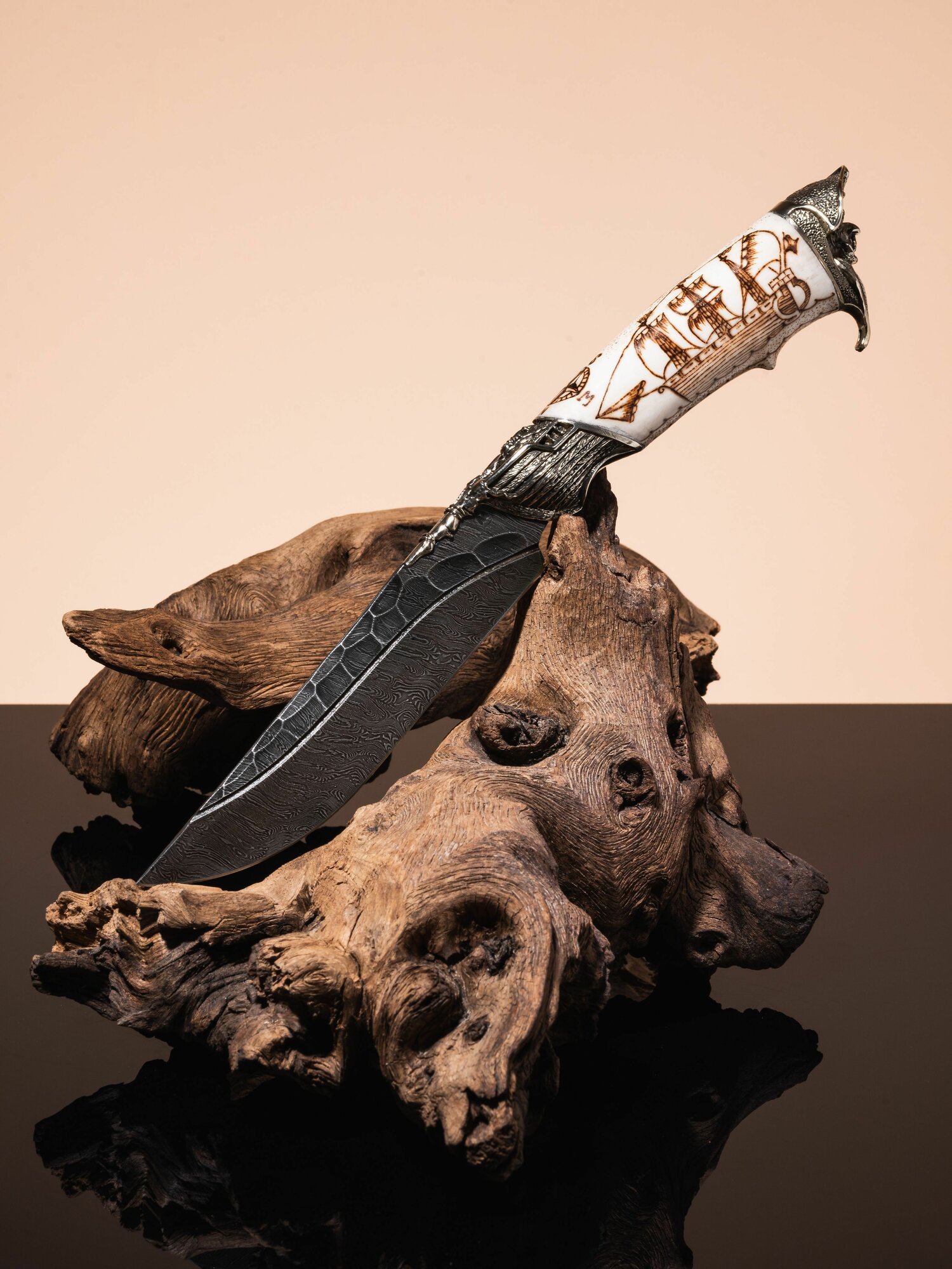 Нож подарочный ручной работы "Пиратский" рог лося, дамаск