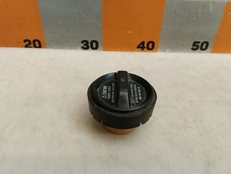 Б/У пробка бензобака, Лексус RX300 1 Крышка бензобака Lexus RX300 2002 MCU15 343269 TOYOTA арт. 7731048020