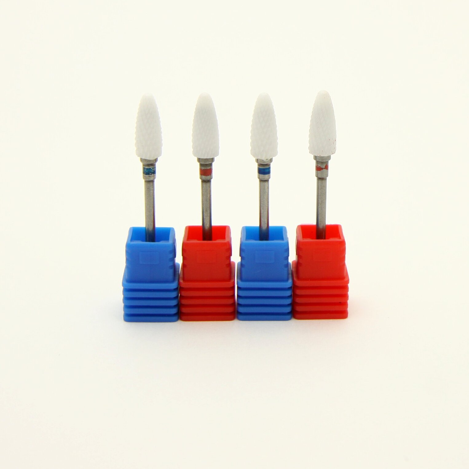 4 Керамических конусных фрезы, 2 средней грубости абразив, 2 грубый абразив