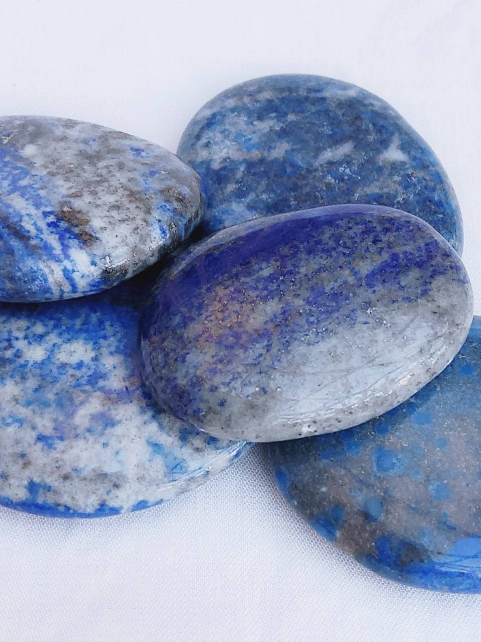 Лазурит натуральный камень талисман без выемки S - 1 сорт