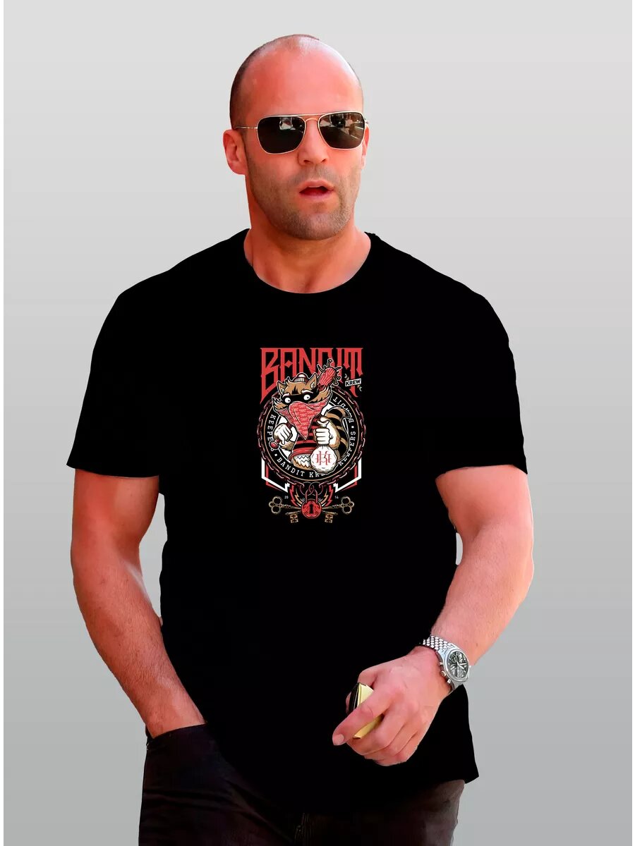 Футболка с енотом