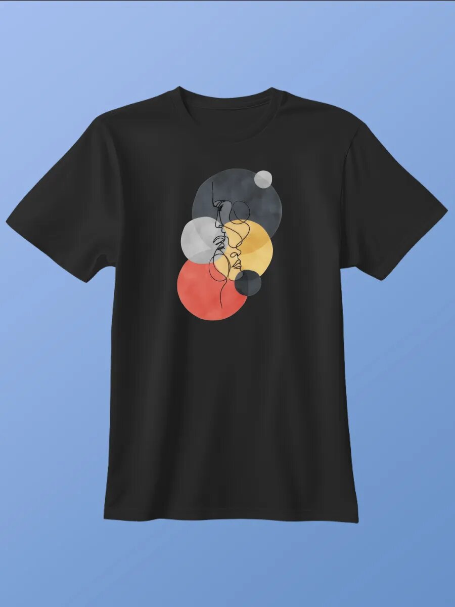 Футболка с абстракцией