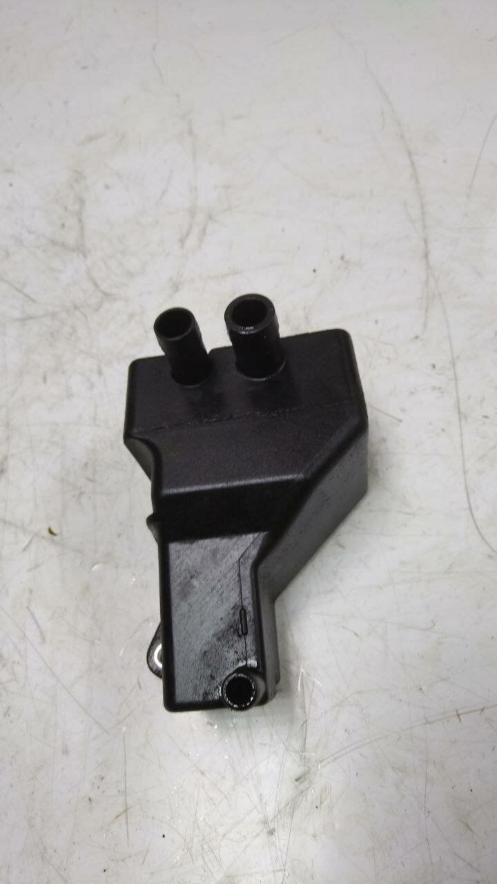 Маслоотделитель (сапун) Saab 9-5 рест. 2004 9197427