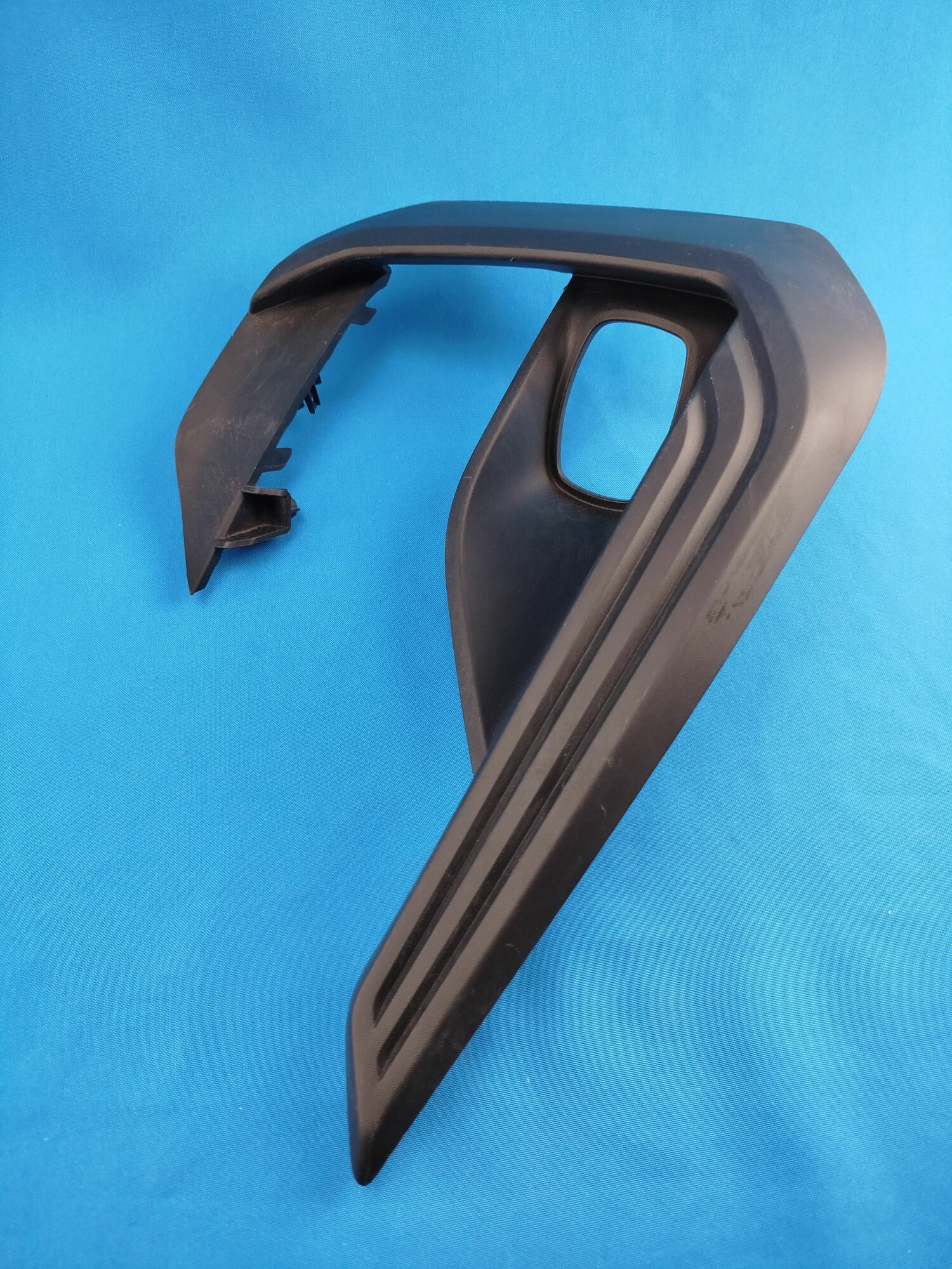 Облицовка противотуманной фары "ВАЗ" для а/м Веста Cross правая