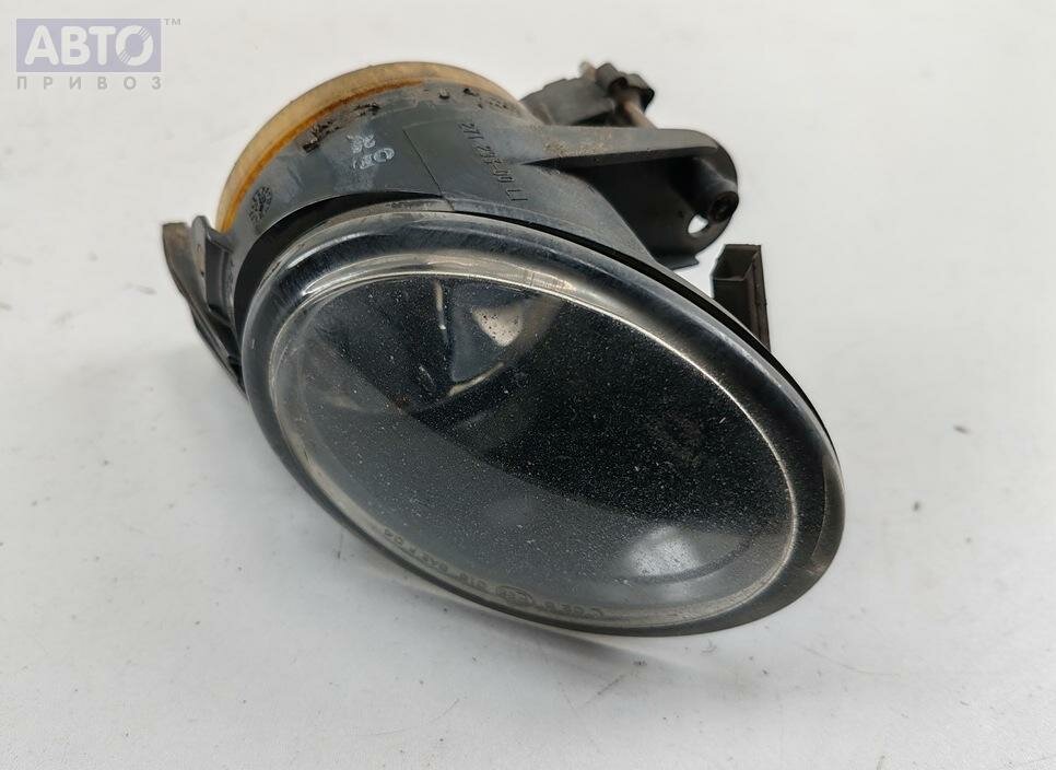 Фара противотуманная левая Volkswagen Passat B6
