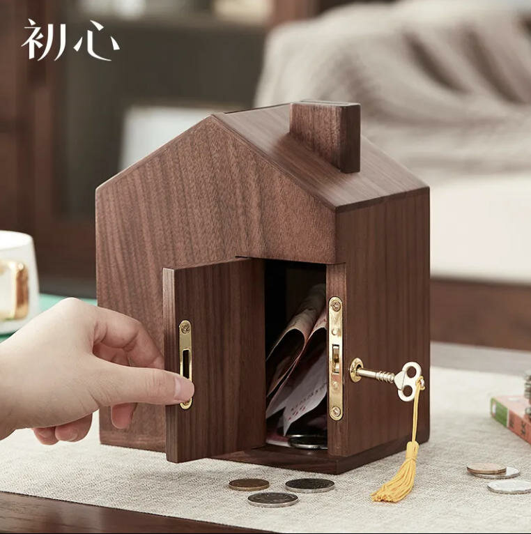 Копилка из массива дерева, копилка из черного ореха с замком 15*10*18 см