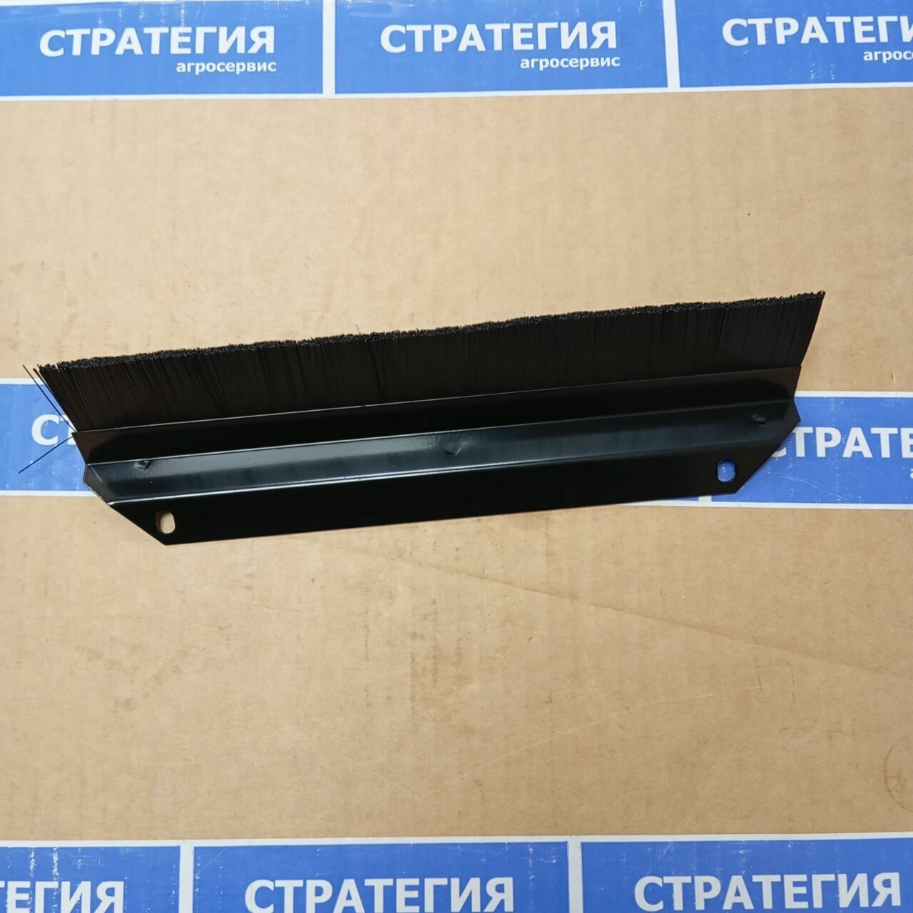 270640 Щетка защитная MANITOU MLT-735 (Маниту)