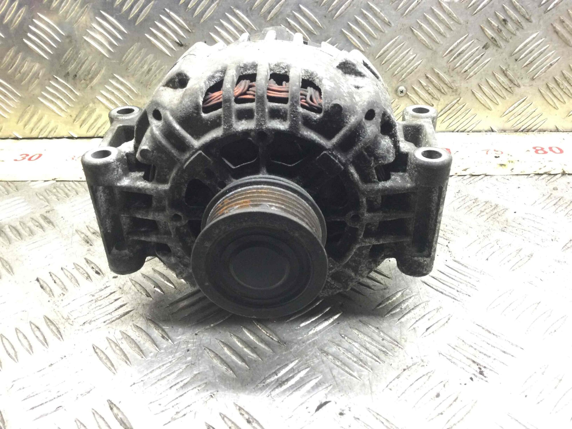 Б/У Генератор Audi A6 C5/4B (1997-2004) 2000 г.