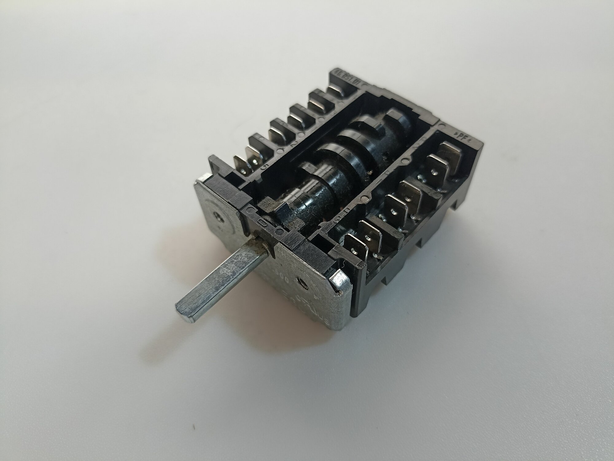 Переключатель конфорки, для плита электр. Hansa FCCW530977