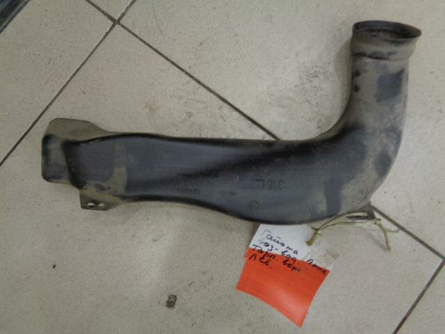 Воздуховод торпедо от Toyota Yaris 2005-2011