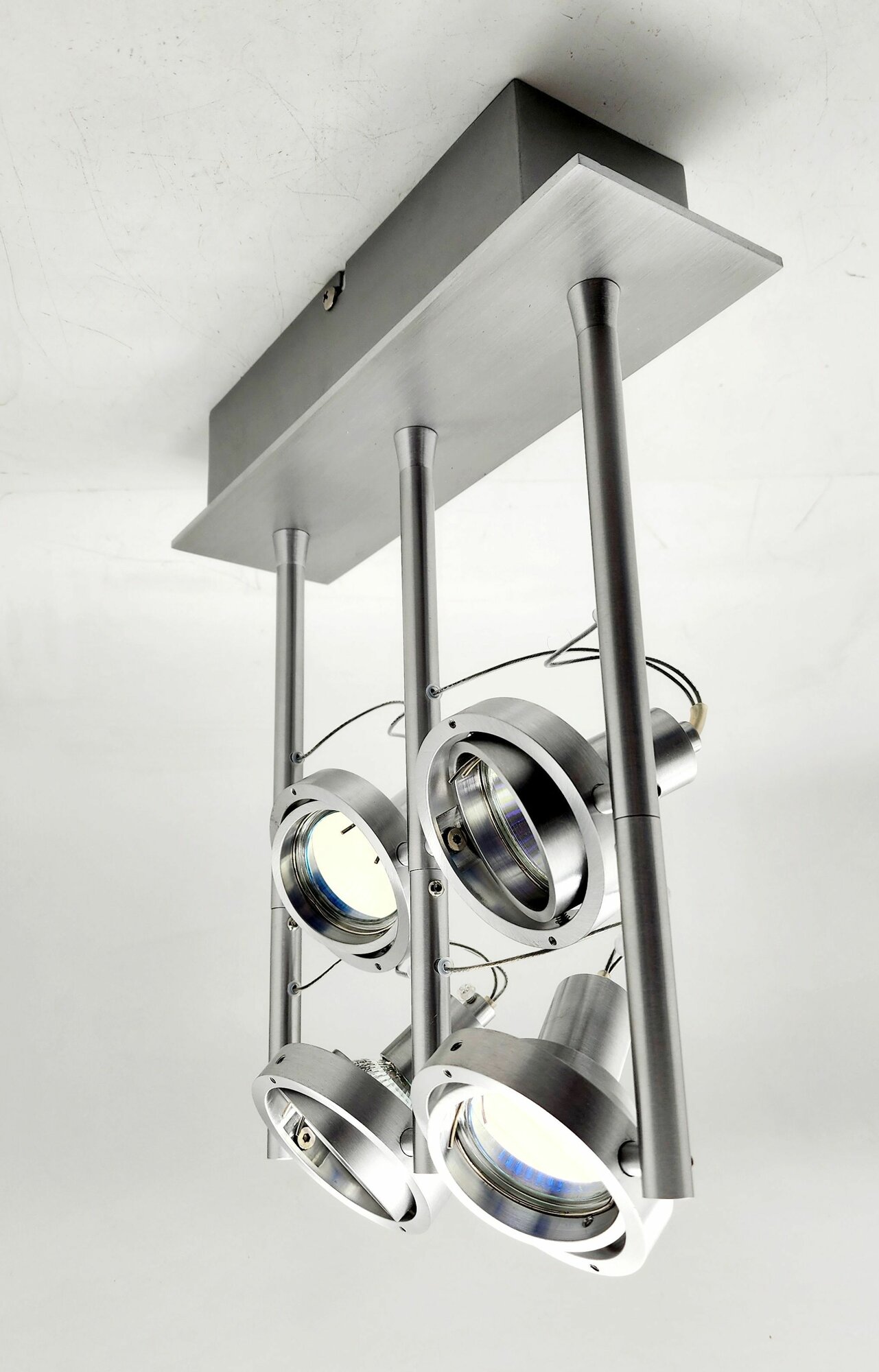 Светильник спот под сменные лампы 4хMR16 12Вольт , SDM-lader 4 555.11