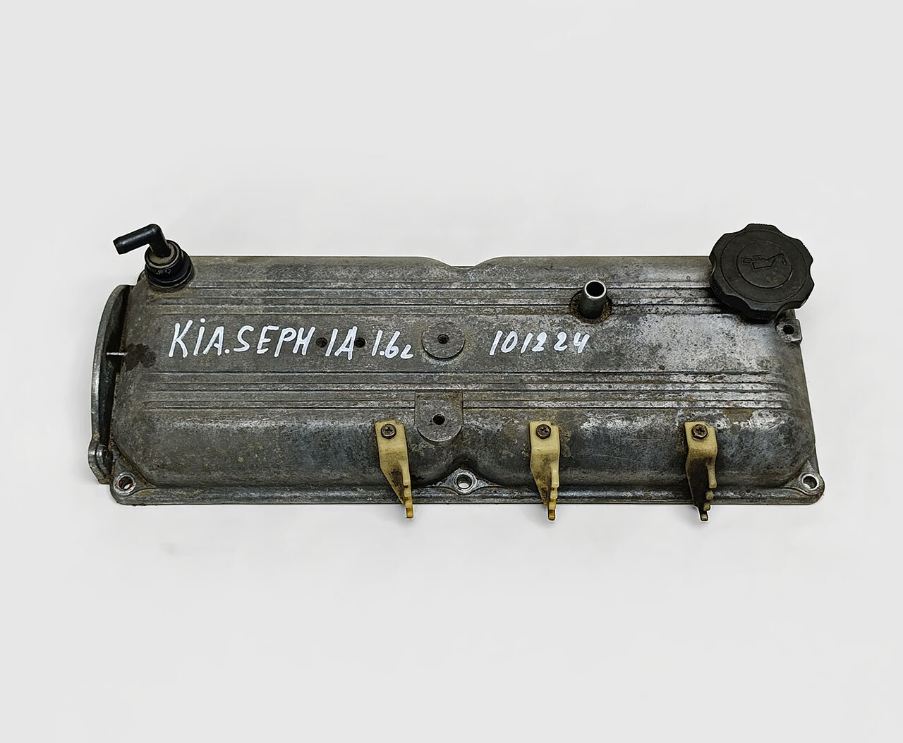 Крышка клапанная Kia Sephia I, 1.6