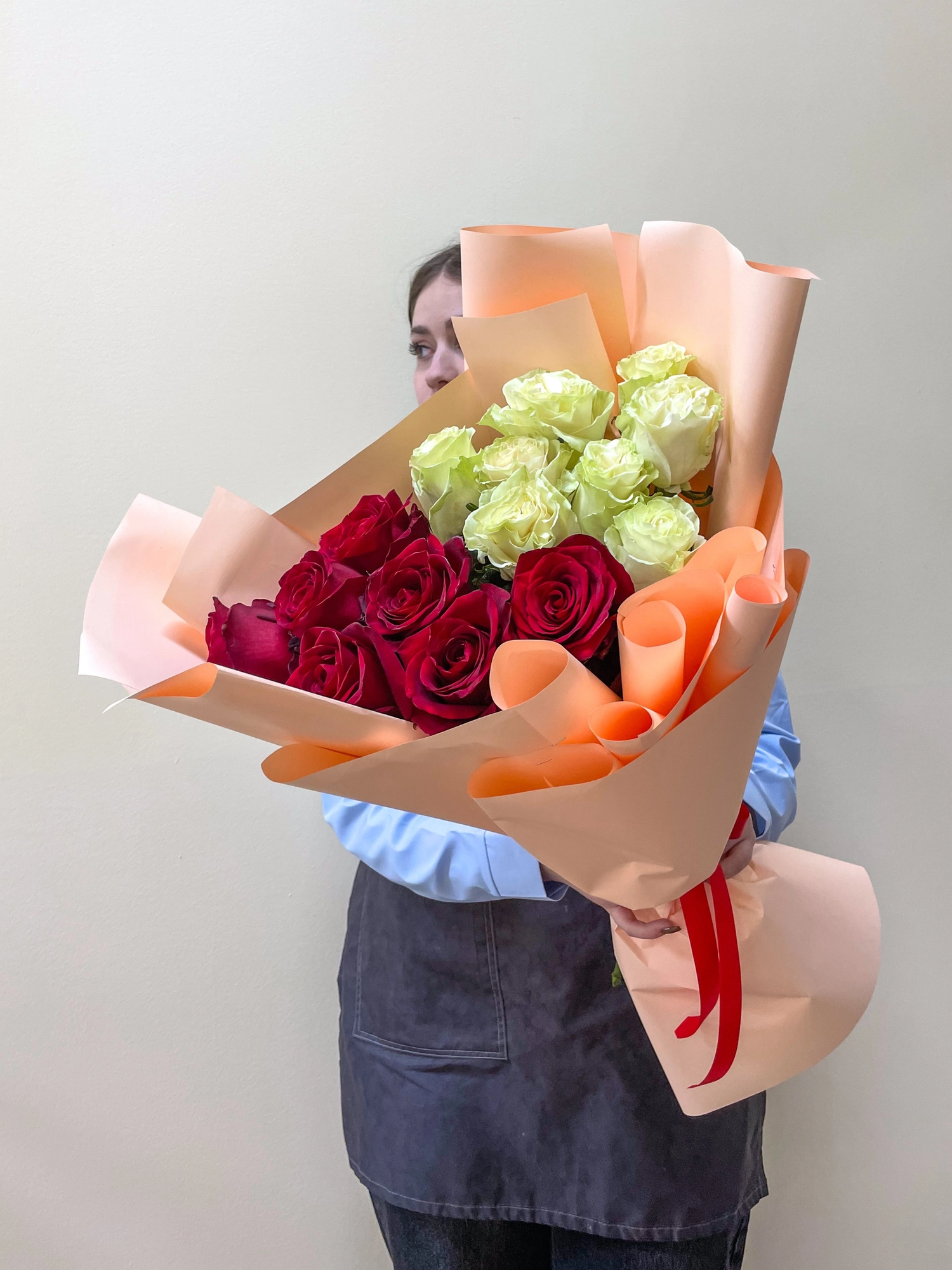 Сборный Букет из 15 роз 50см, стильное оформление, универсальный подарок