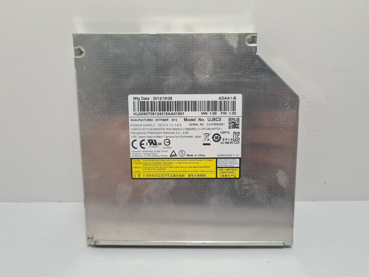 DVD привод Model: UJ8C0 SATA