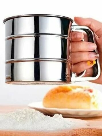 Кружка-сито для просеивания муки