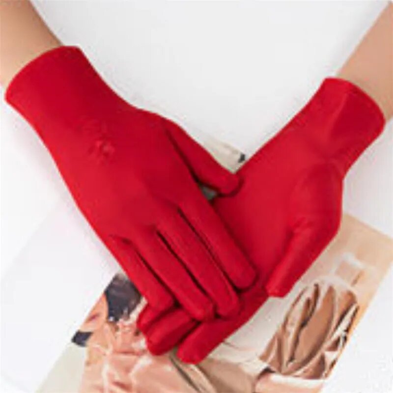 Перчатки для женщин