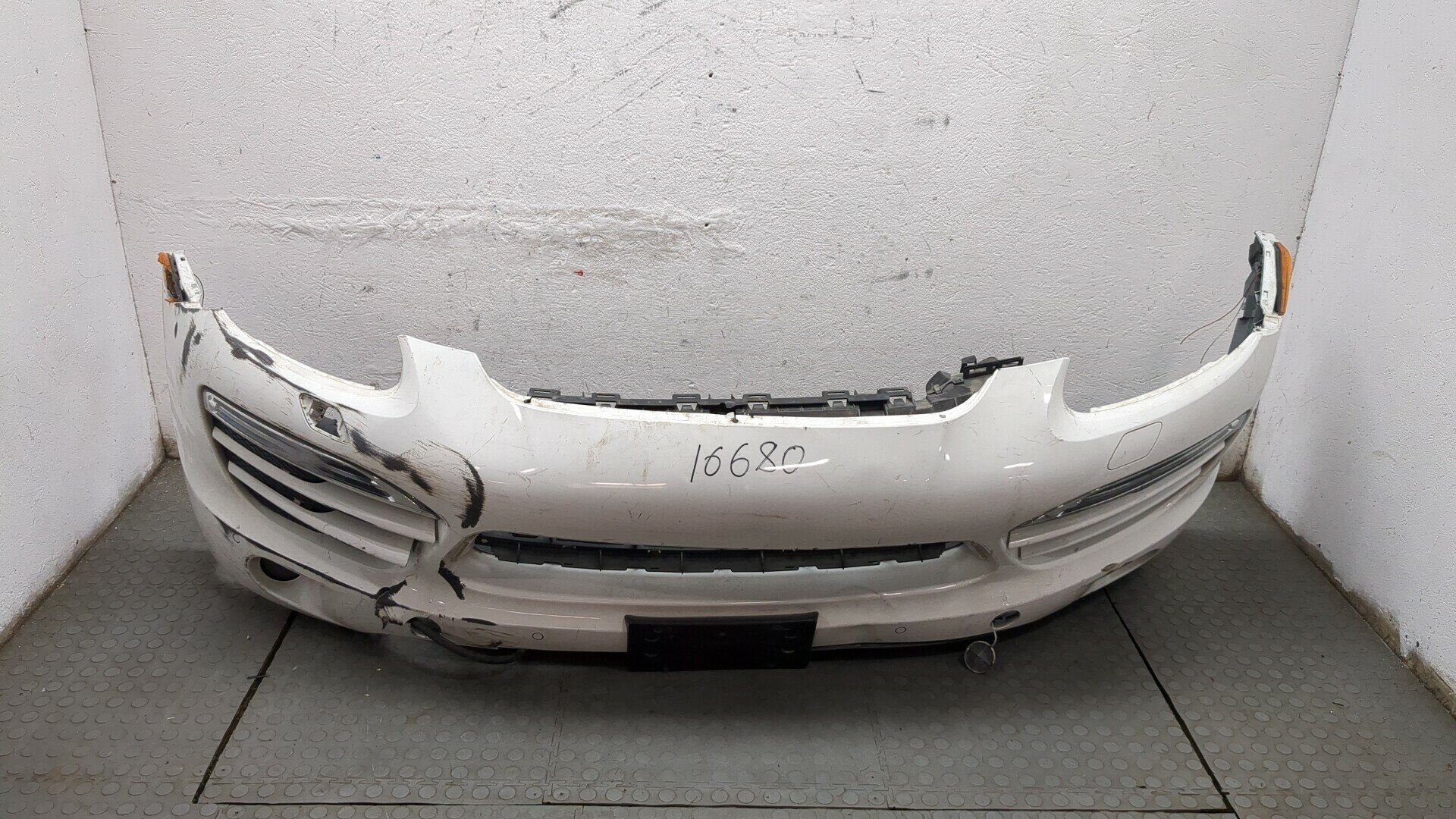 Бампер передний Porsche Cayenne Б/У