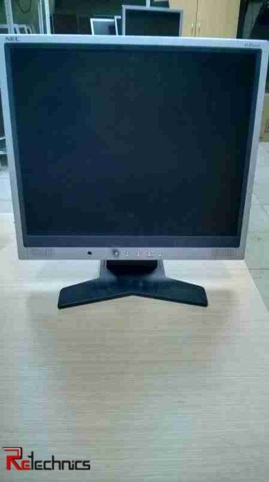 Монитор ЖК 19" 5:4 NEC 1904M черный-серебристый VGA