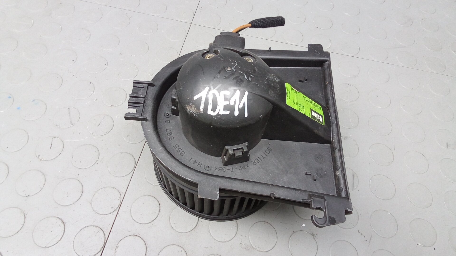 Моторчик печки VOLKSWAGEN PASSAT B5, Номер 8D1819021B