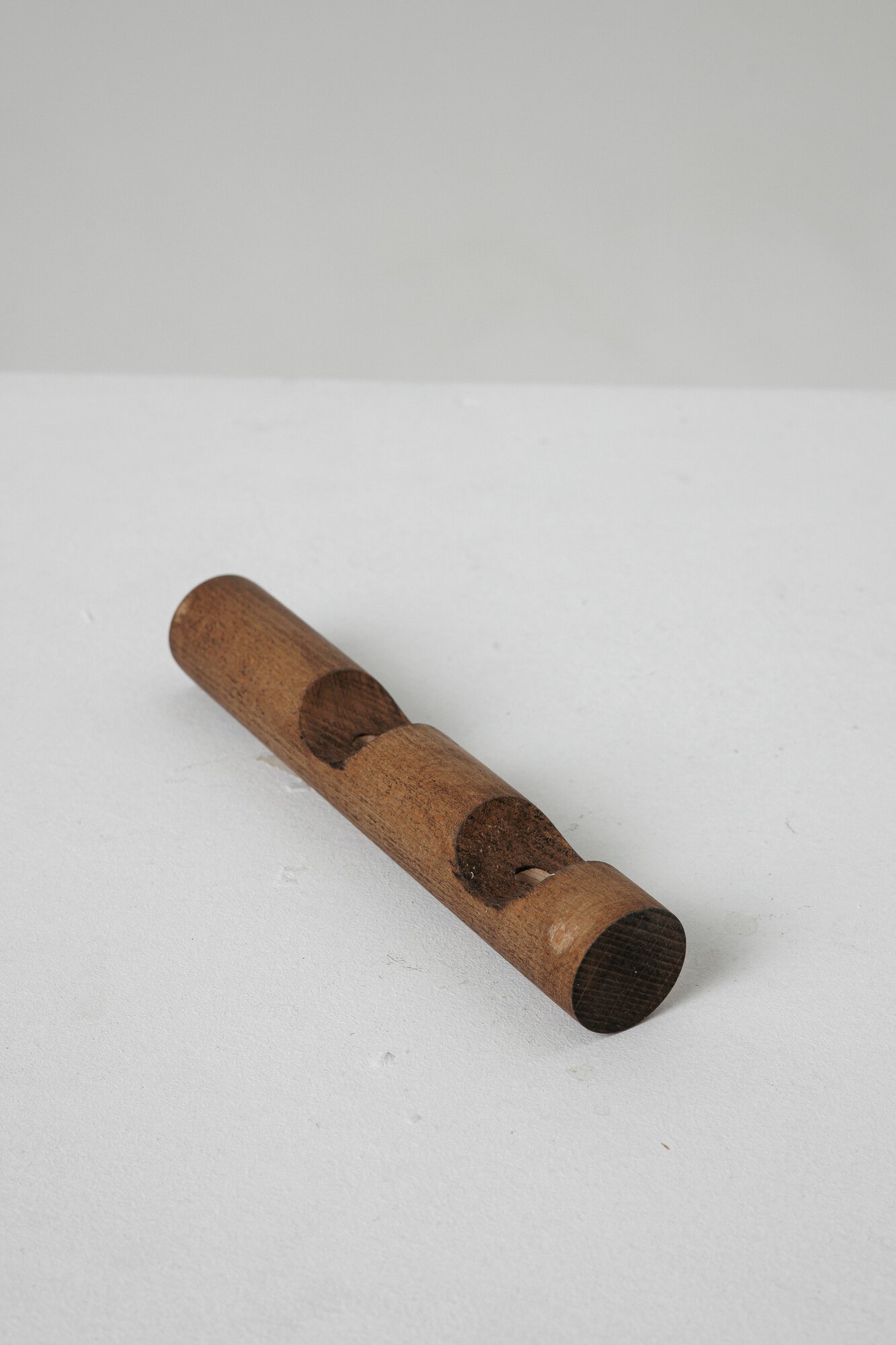 Держатель-кронштейн деревянный для двухрядного карниза Loft, цвет марсала, Varman.pro