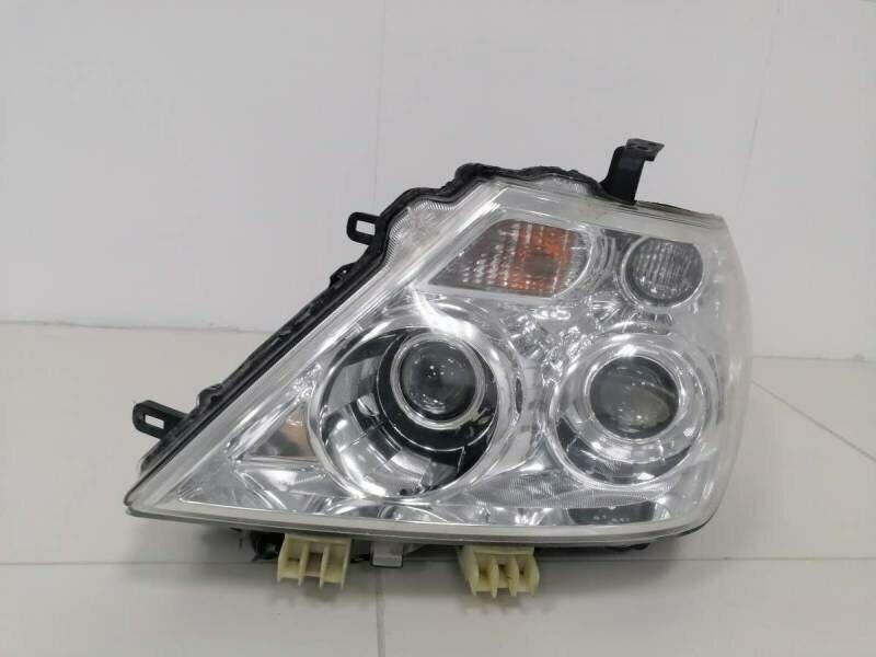 Фара левая Nissan Patrol Y62 2010-2024