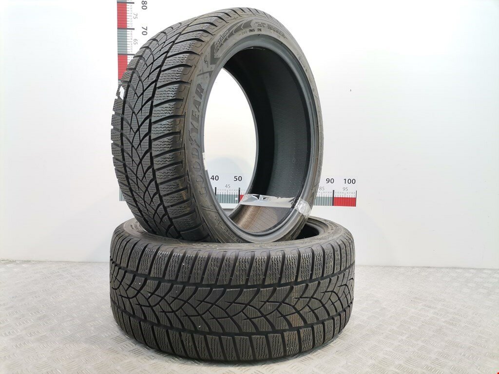 Шины Audi A8 D5 265/40R20 арт. 2216771