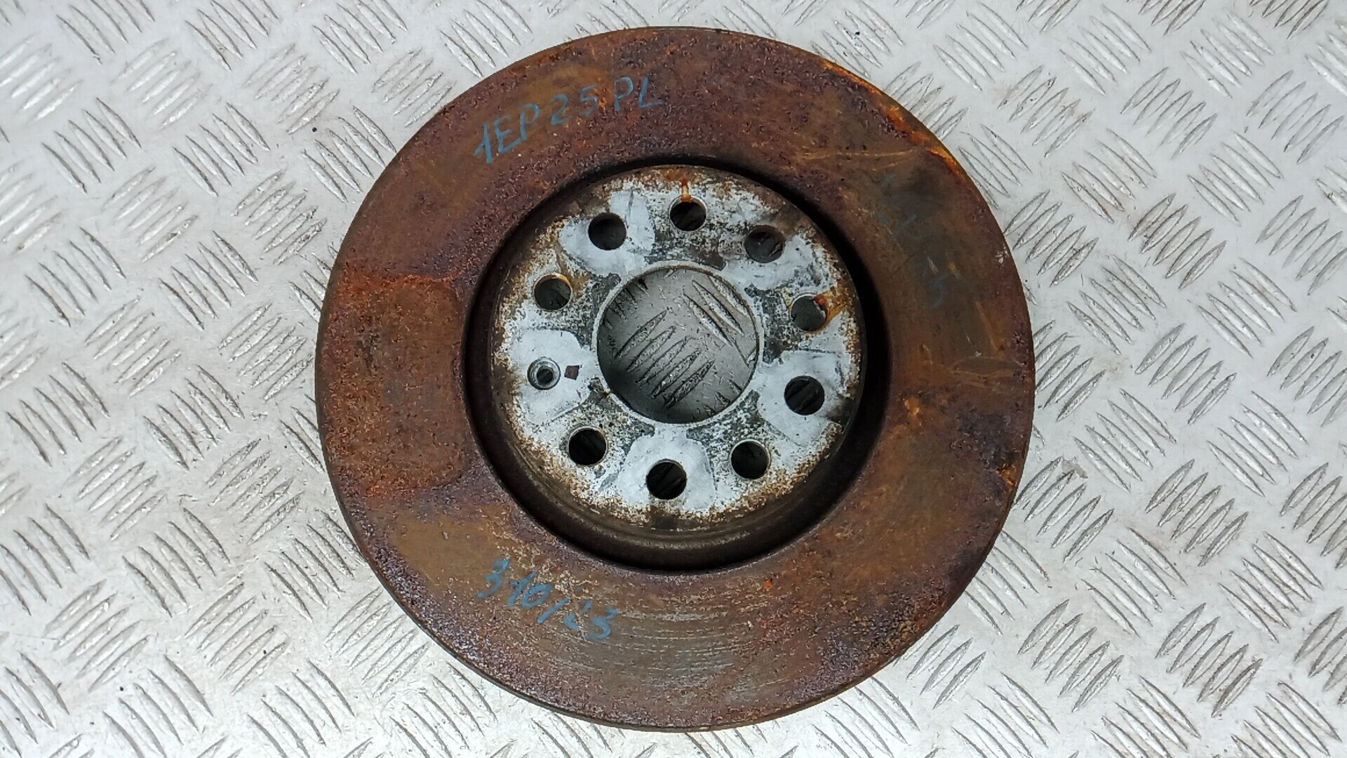 Диск тормозной передний VOLKSWAGEN PASSAT B7, Номер 1K0615301AA