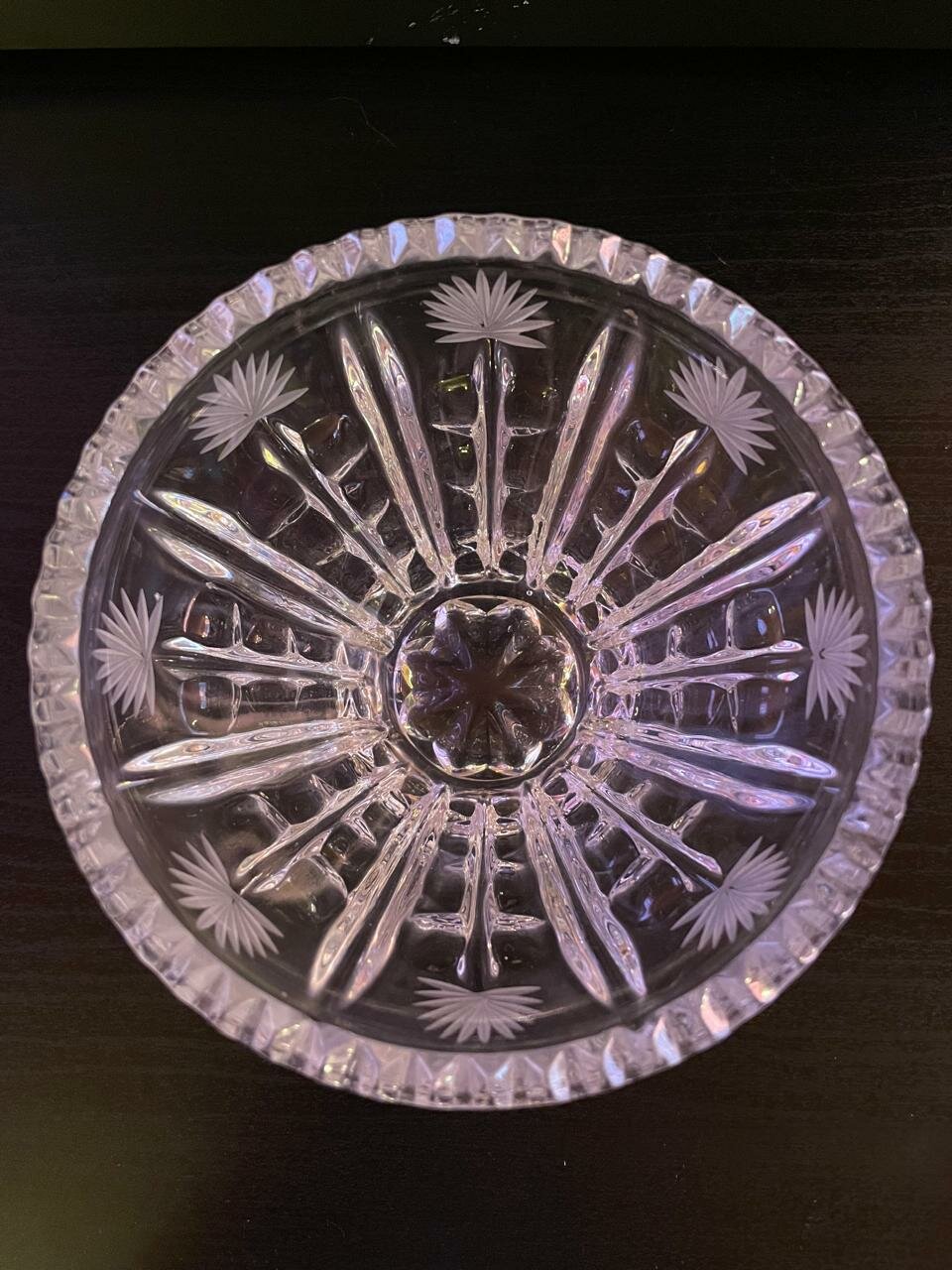 Салатник винтажный с зубчатым краем и резным декором, хрусталь, алмазная грань, СССР, 1970-1990 гг.