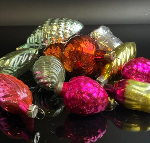 Ёлочные игрушки набор из 10 разных колокольчик, малинка, листик, тюльпан и др, стекло, подвесные, винтаж СССР 1960-1980 гг