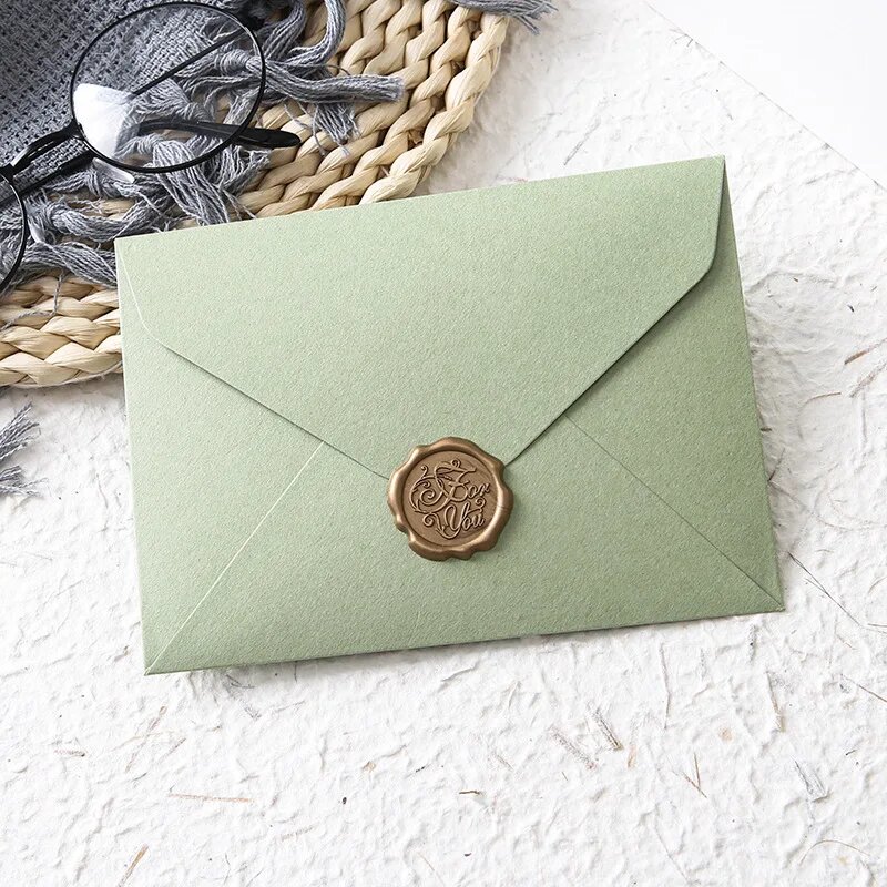 Зеленые конверты из специальной бумаги No.3
