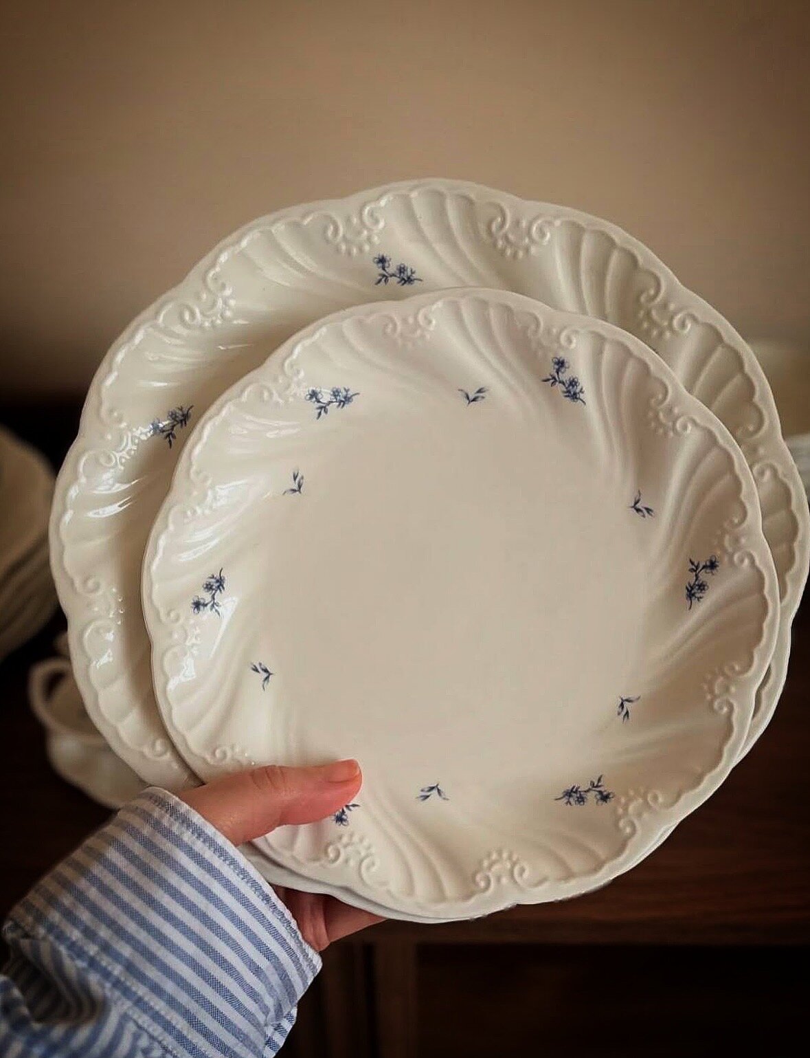 Подставочная тарелка "Прованс" 26 см, молочная/ фарфор/кружева