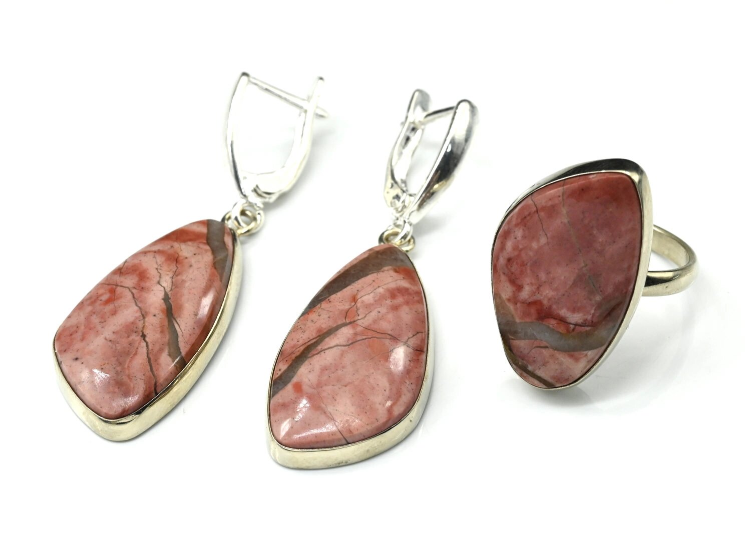 Комплект бижутерии: серьги, кольцо, яшма