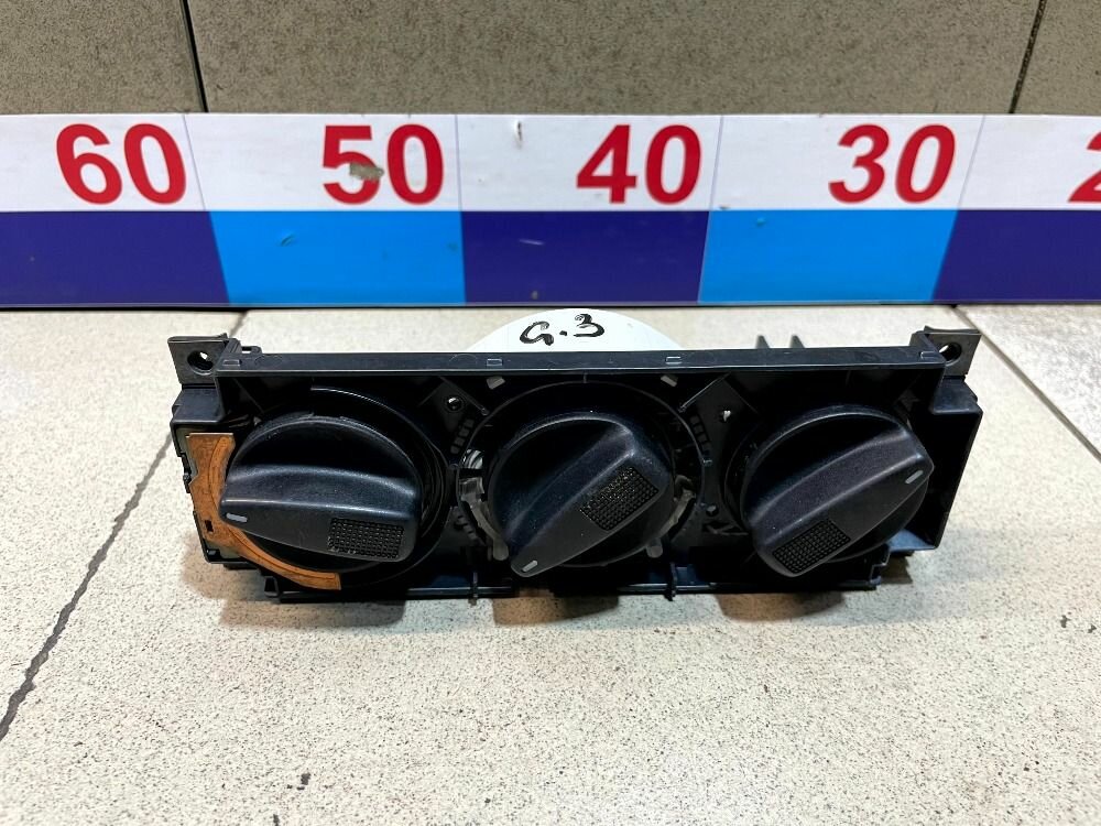 Блок управления отопителем VW Golf III 1H0819045C