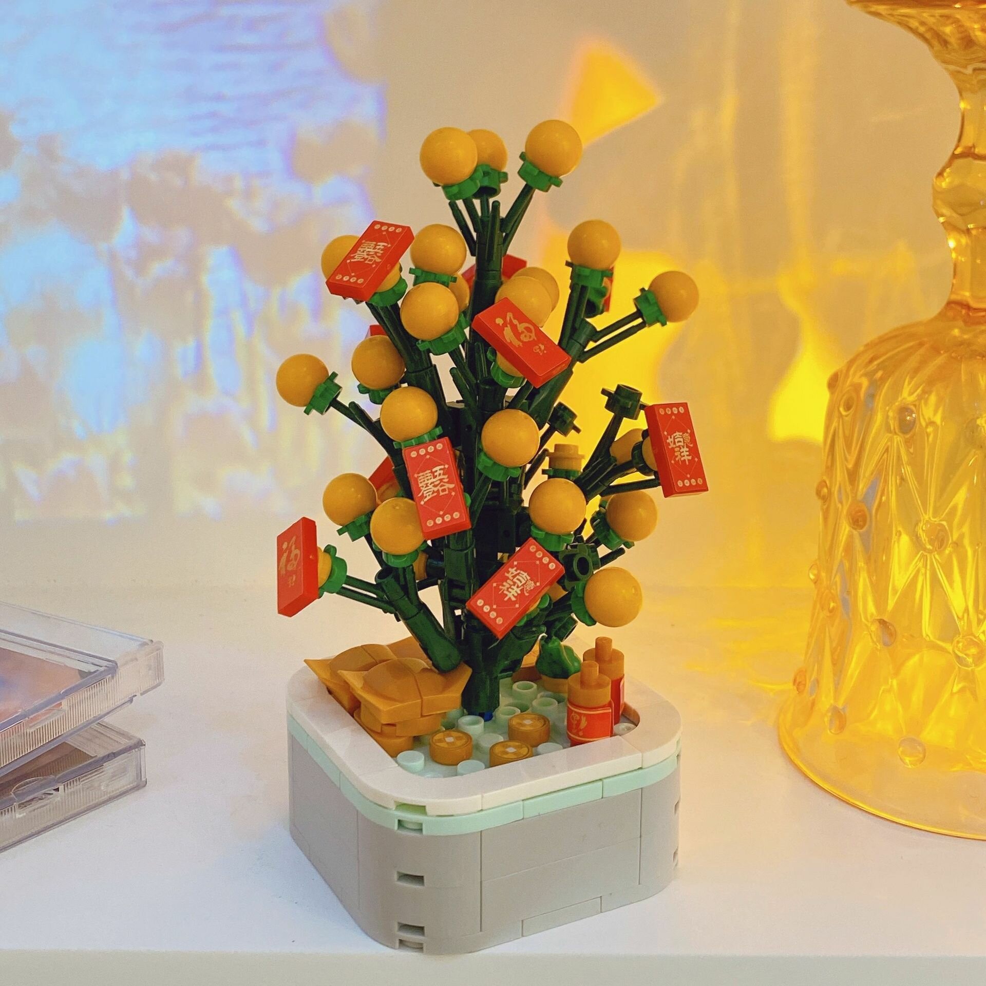Совместим с кубиками Lego, цветами, суккулентами, горшечными растениями, подсолнухами, букетами роз, украшениями, собранными игрушками и подарками.