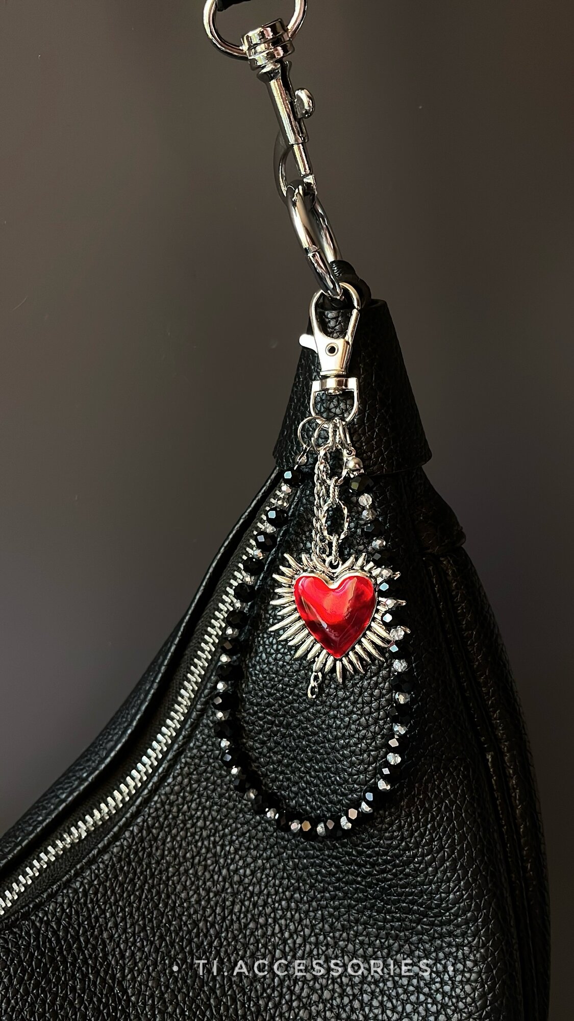 Украшение на сумку