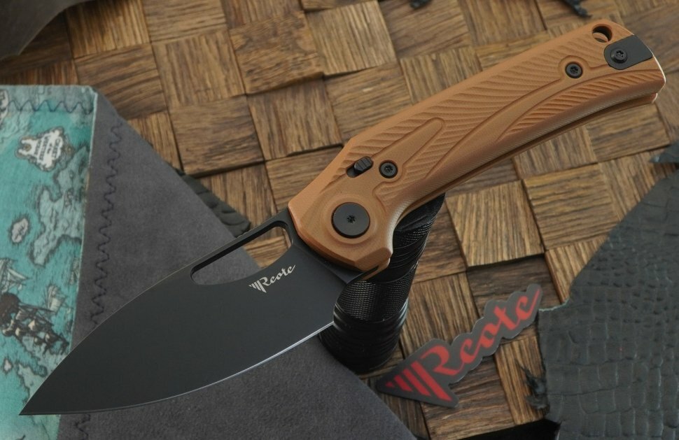 Складной нож Reate Knives PL-XE, сталь Nitro-V, Black PVD, рукоять песочная микарта
