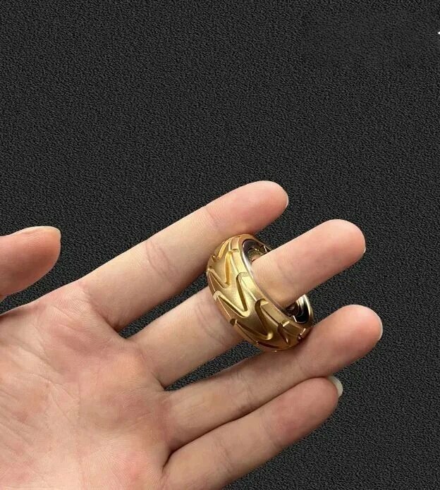 Игрушка для антистресса, пальцевый гироскоп