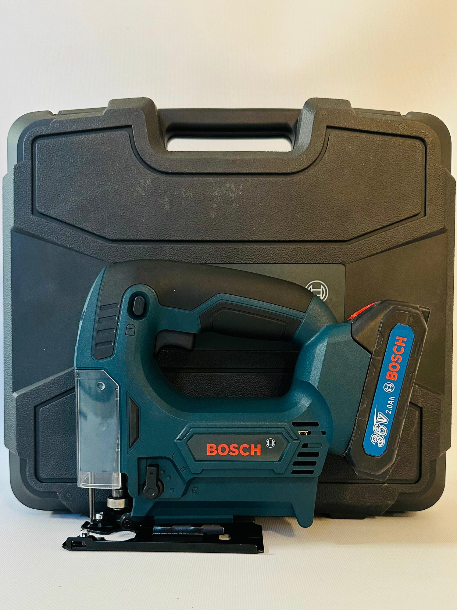 Лобзик Bosch АКБ 36V в кейсе