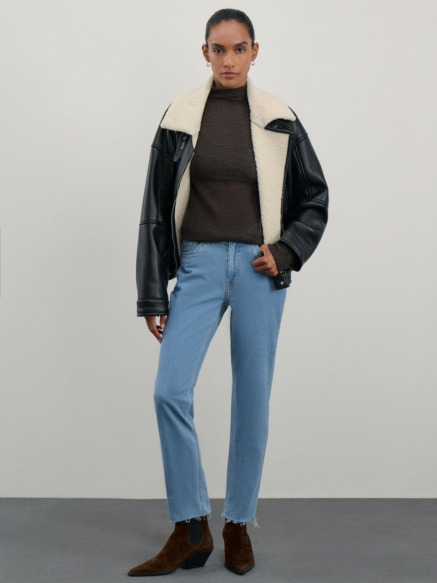 Джинсы зауженные slim 