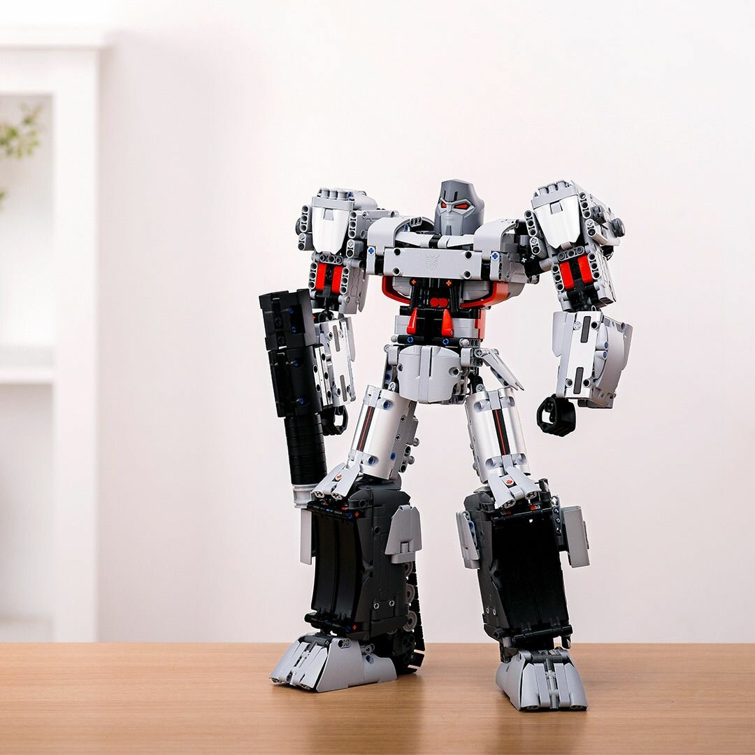 Детский робот-конструктор ONEBOT Transformers Building Blocks Megatron