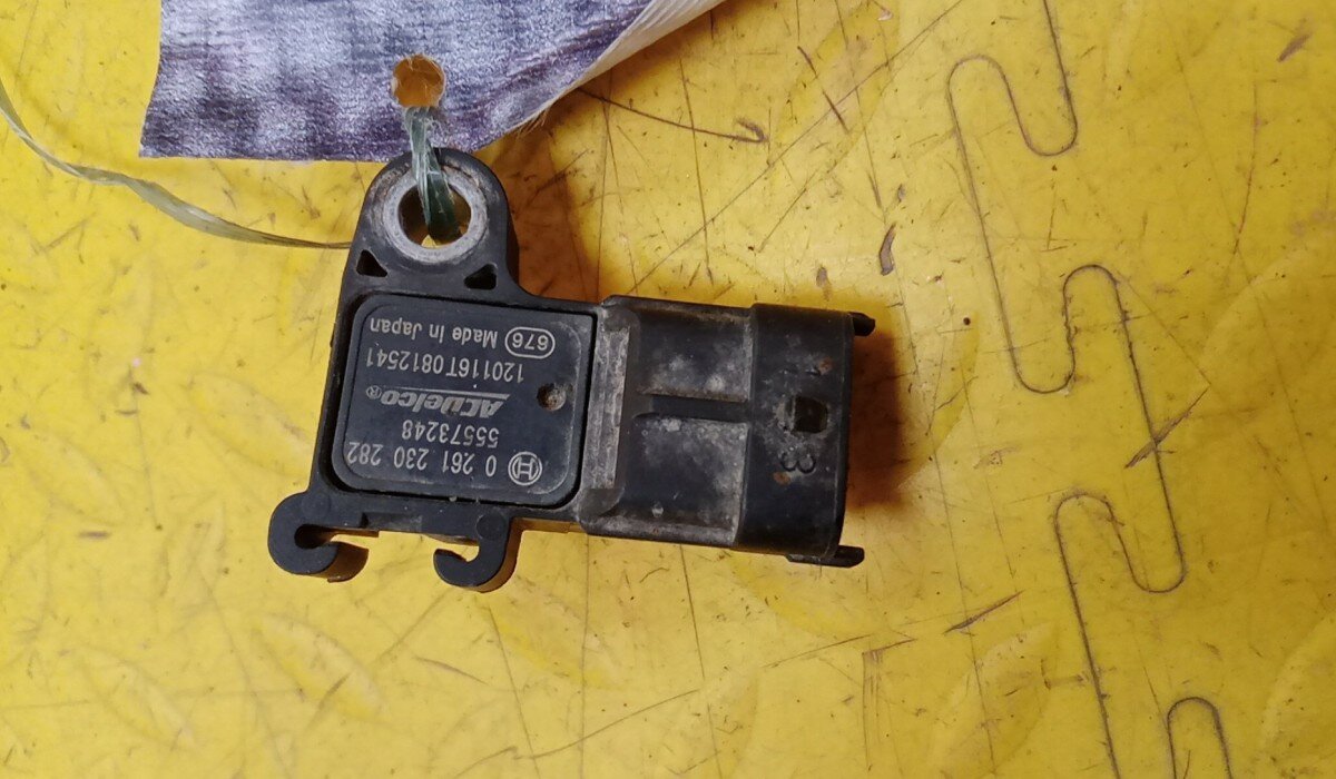 Датчик абсолютного давления Corsa D Opel 55573248