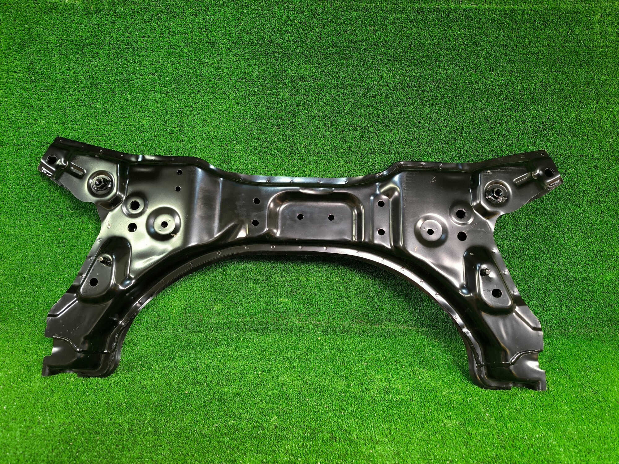 Подрамник Suzuki Liana 2001-2007