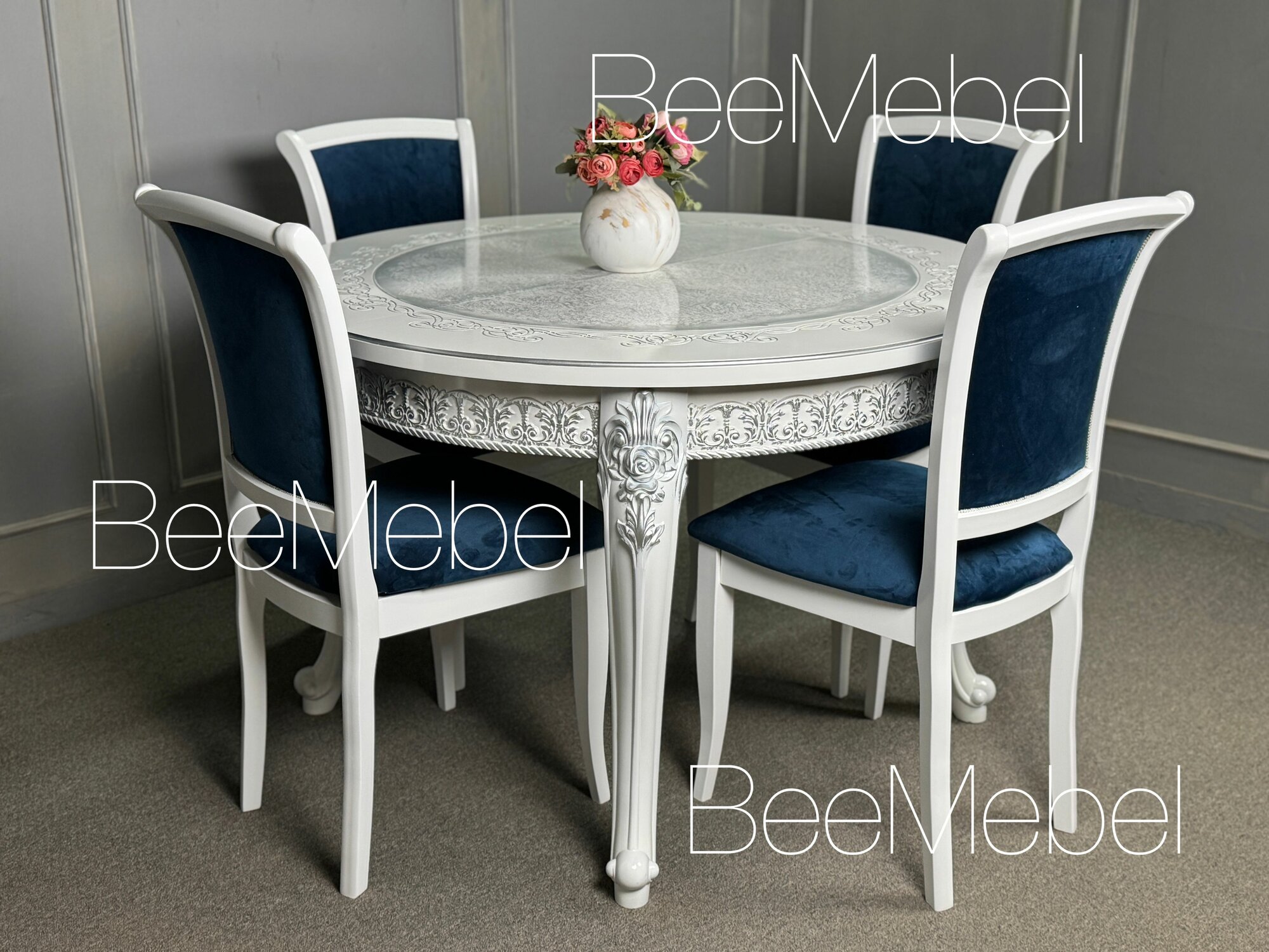 Обеденная группа, стол круглый 120 и 4 стула . Обеденная группа белая