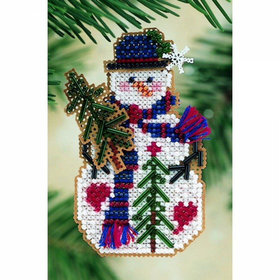 Набор для вышивания бисеромСнеговичок с веткой сосны 6,35 х 8,9 см * MILL HILL MHSC28