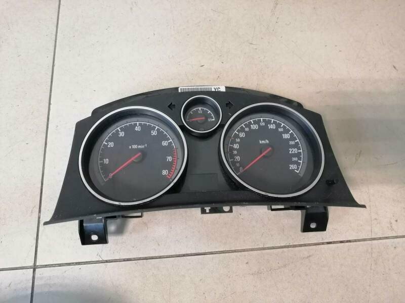 Панель приборов Opel Astra H / Family 2004-2015