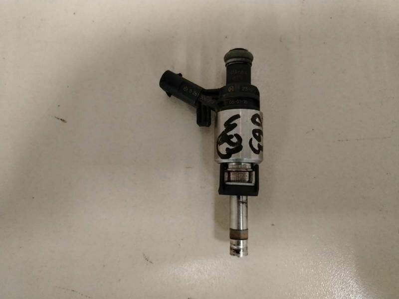 Форсунка инжекторная электрическая Volkswagen Passat B6 2005-2010