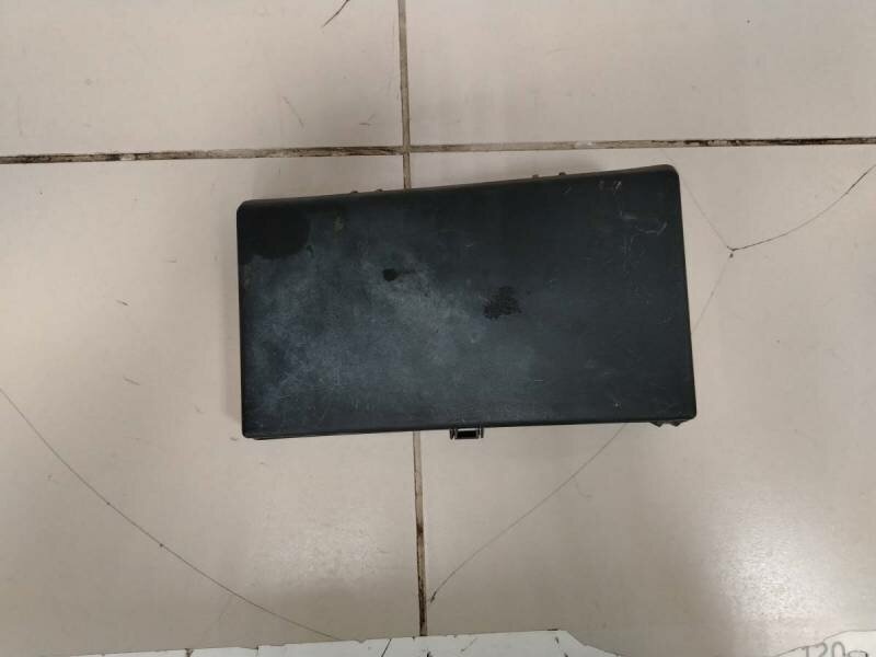 Крышка блока предохранителей Toyota Land Cruiser Prado J120 2002-2009