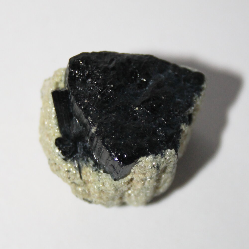 Кристалл черного Турмалина, Шерла, коллекционный образец "True Stones"